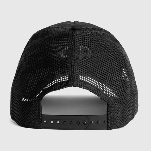 ALO Yoga | Accessories | Nwt Alo Yoga Black Hat District Trucker Hat ...